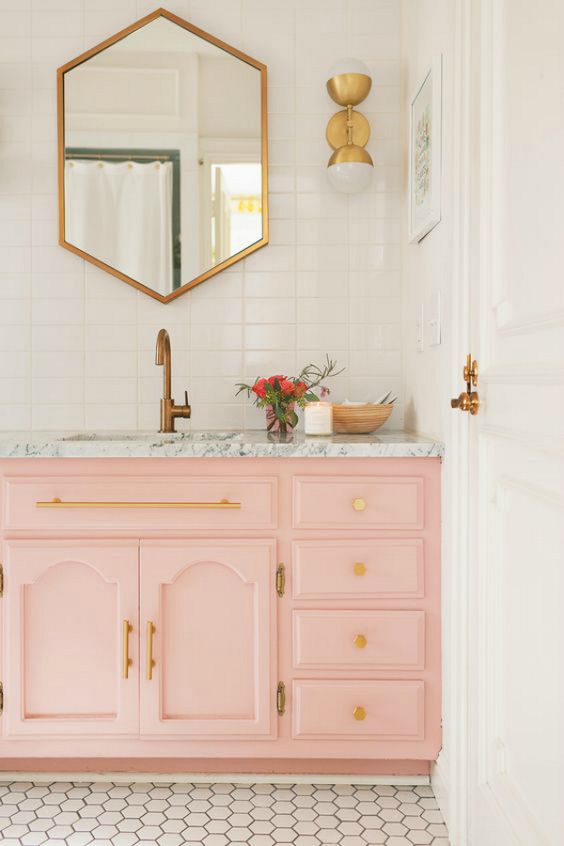 Baño rosa ¿Te atreves? 21 Baños de color rosa que te van a encantar